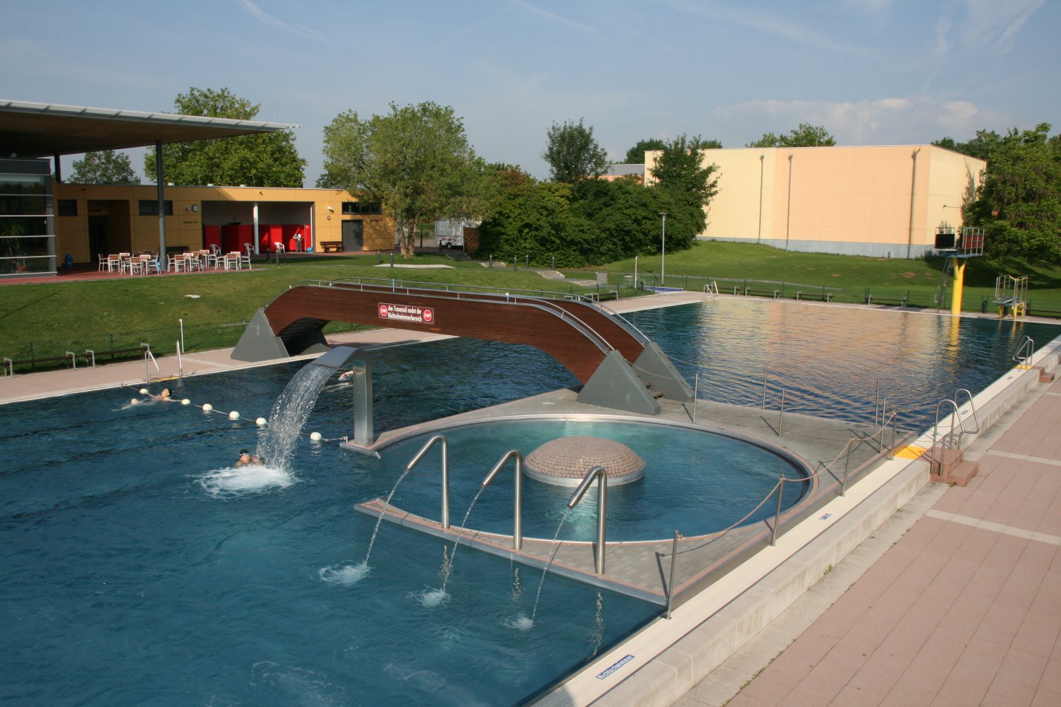 Freibad wird im Juli geöffnet Bürgerhäuser bleiben in den Sommerferien ...