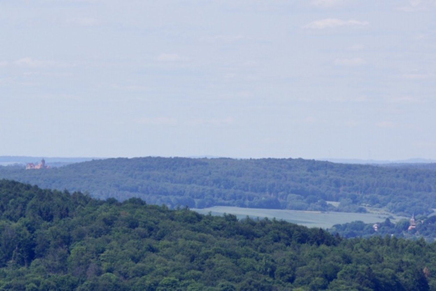 Leserbilder: Die Ronneburg übers Jahr hinweg und aus der Entfernung