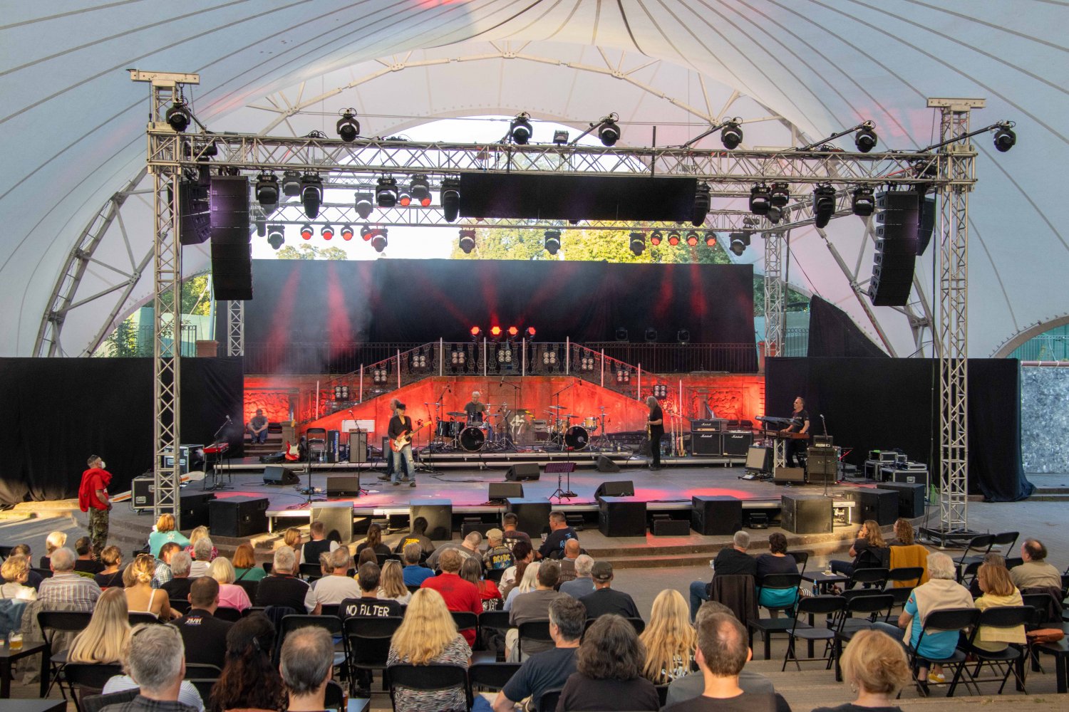BACK TO LIVE beginnt im Amphitheater Hanau