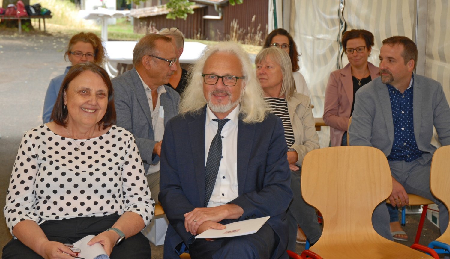 Langjährige Schulleiterin Sabine Jahn emotional verabschiedet