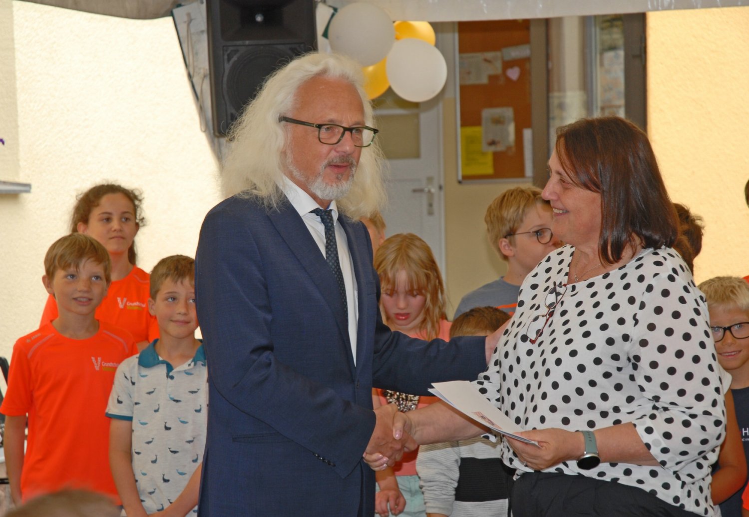 Langjährige Schulleiterin Sabine Jahn emotional verabschiedet